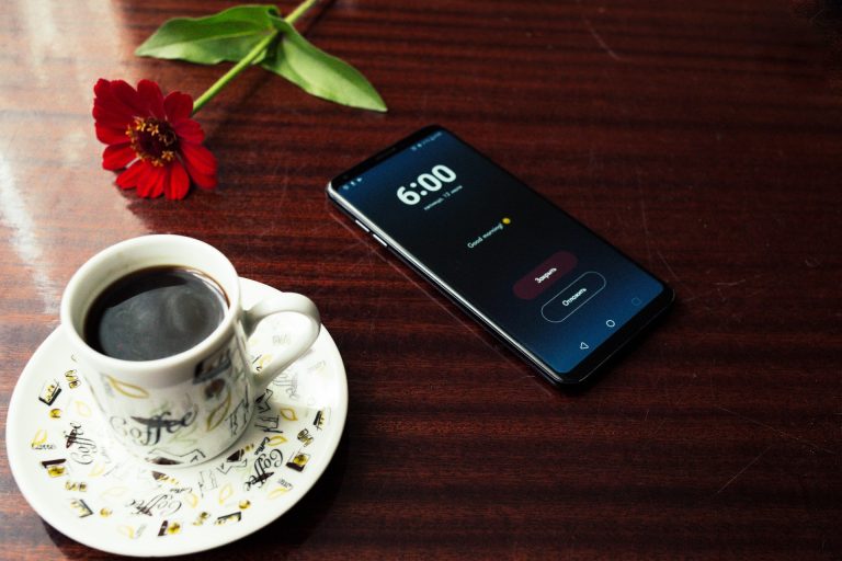 What Are the Best Free Alarm Clock Apps for iPhone? - Rehack